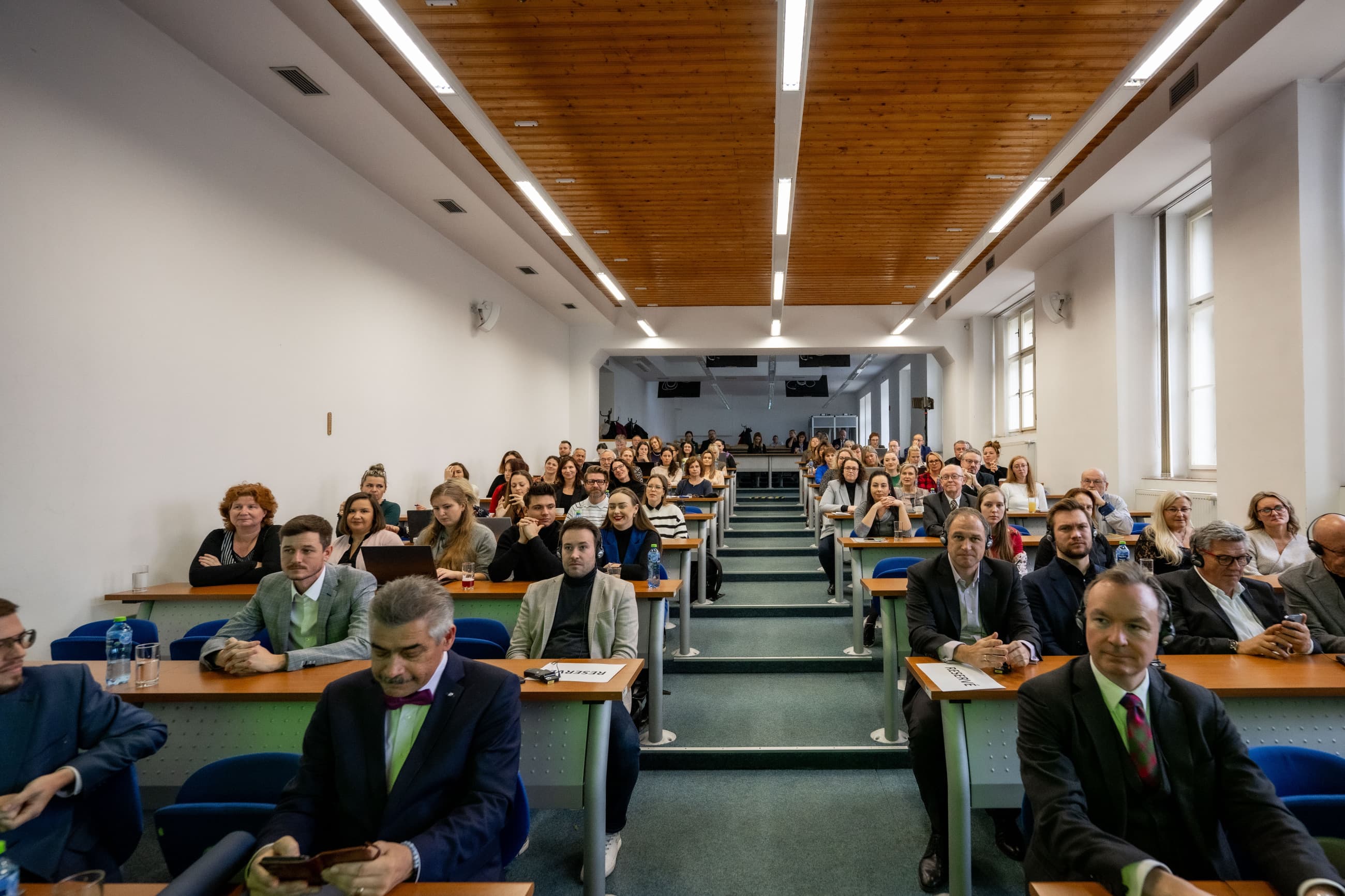 Konference: Management v 21. století | Univerzita Jana Amose Komenského