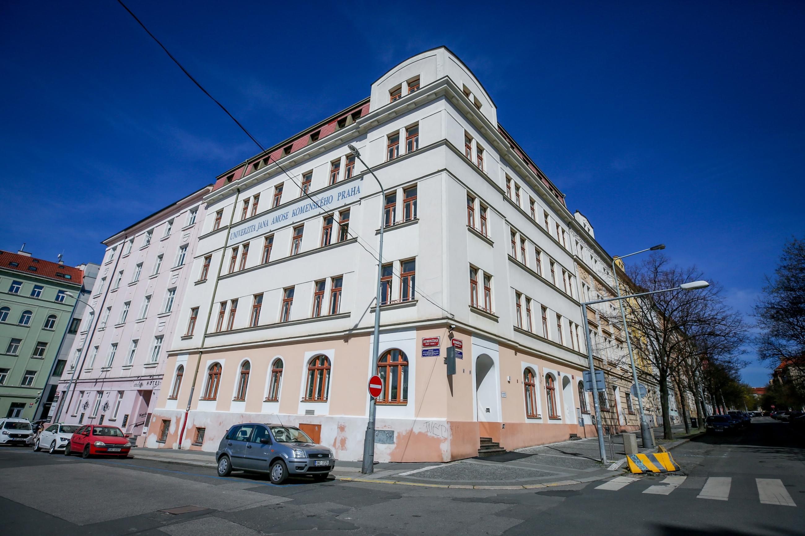 Kontakt | Univerzita Jana Amose Komenského